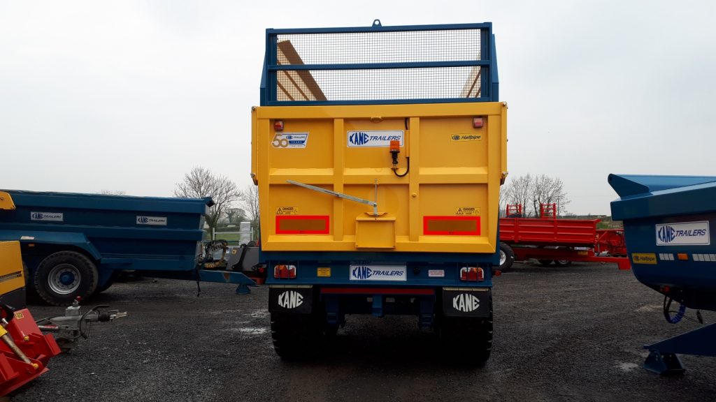 Kane 14ton half pipe silage trailer - GG Plant Sales